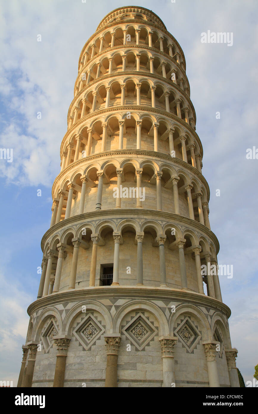Close up of leaning tower in Pisa, Italy Stock Photo - Alamy
