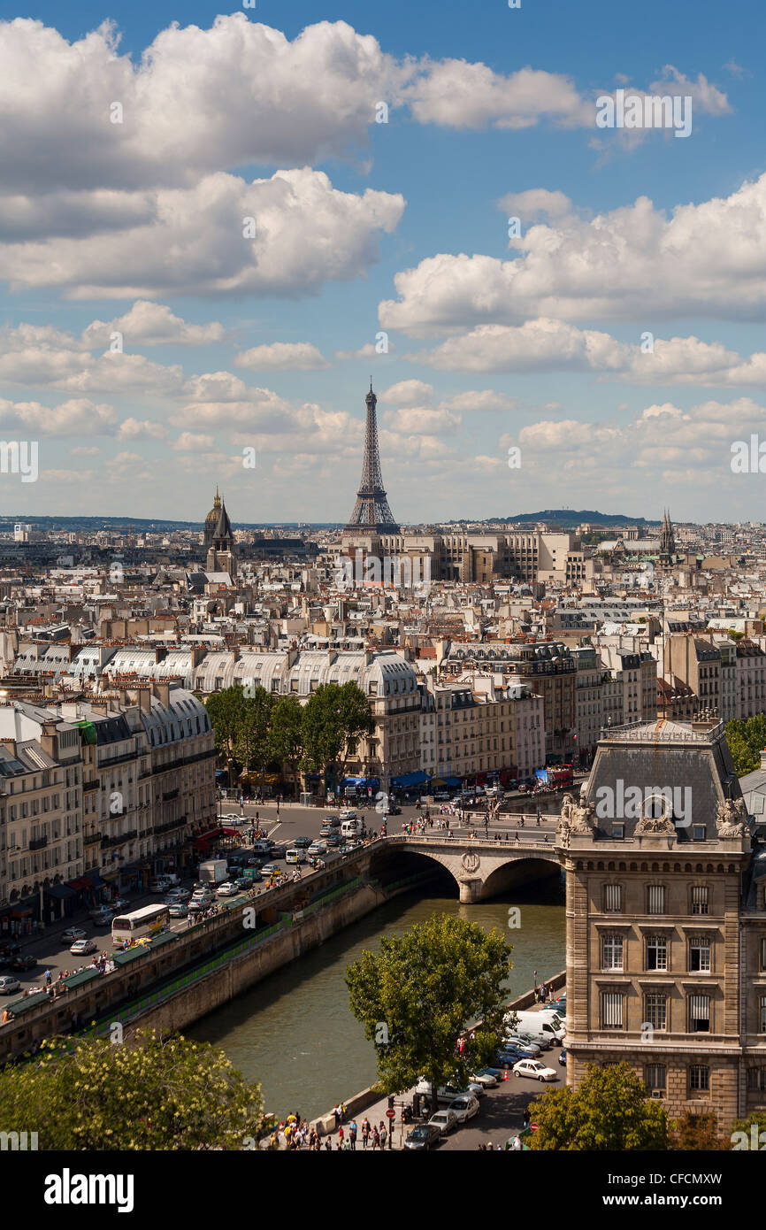 European paris vertical view hi-res stock photography and images - Alamy
