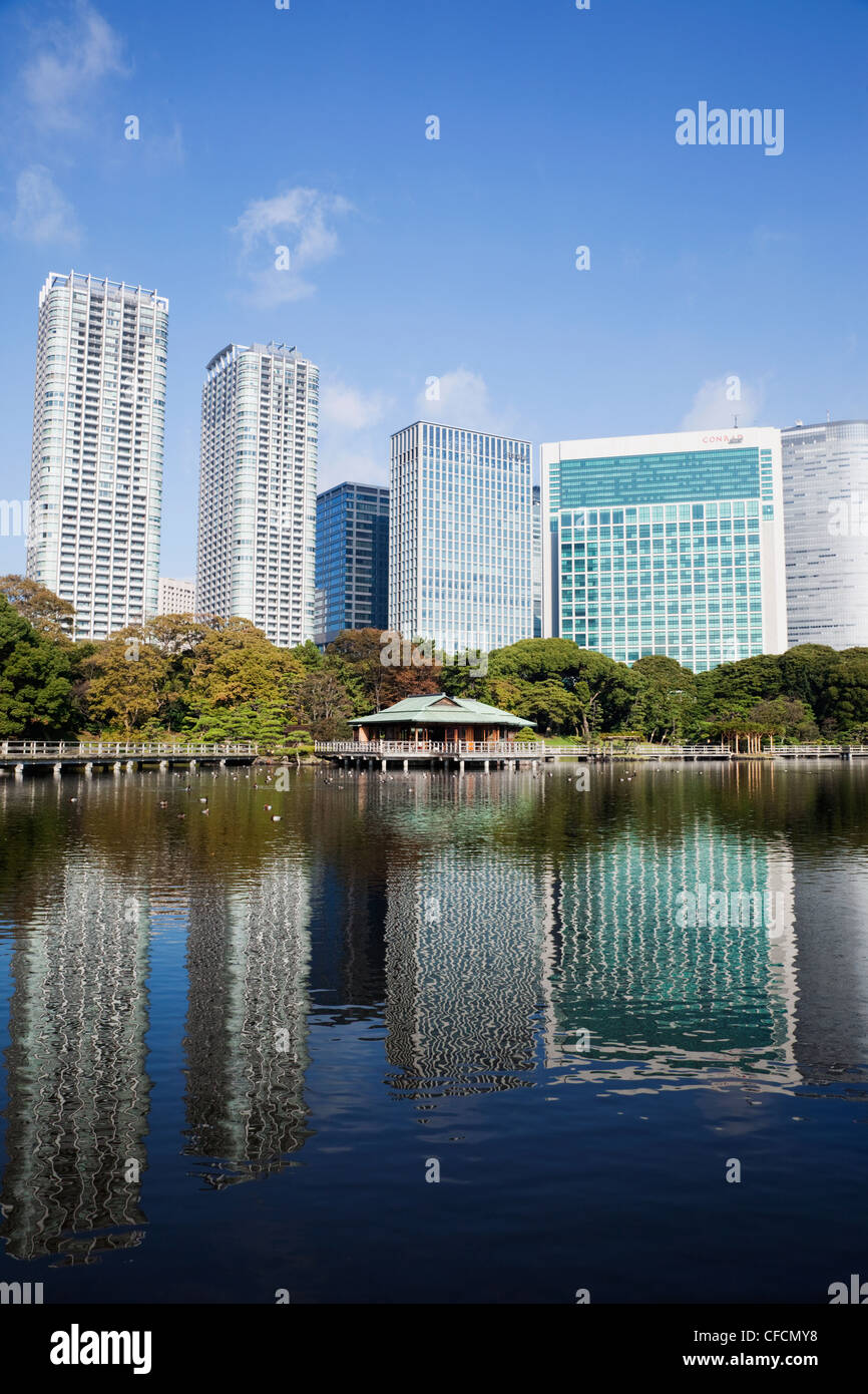 Japan, Tokyo, Hama Rikyu Japanese Garden and Shiodome Area Skyline ...