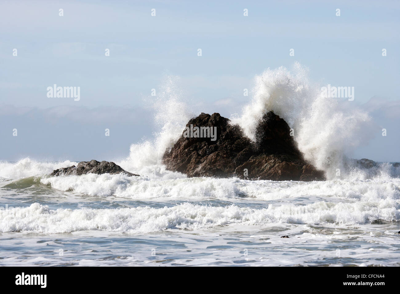 Large crashing wave hi-res stock photography and images - Alamy