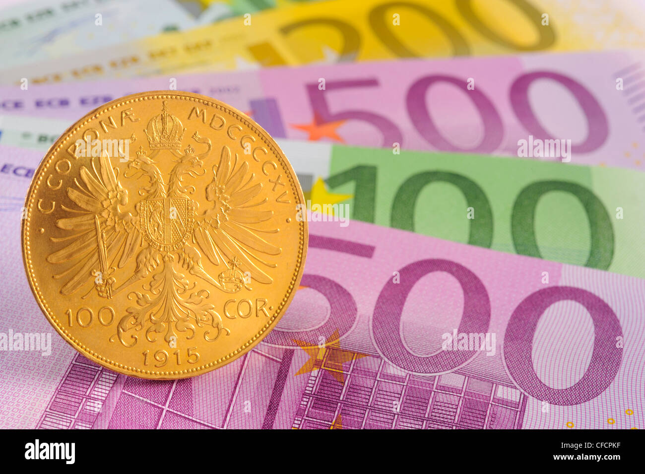Currency coin vintage golden hi-res stock photography and images - Alamy