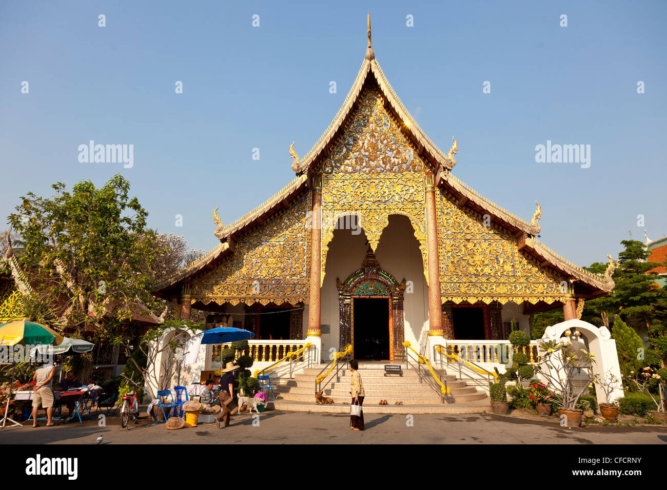 Golden temple entrance hi-res stock photography and images - Alamy