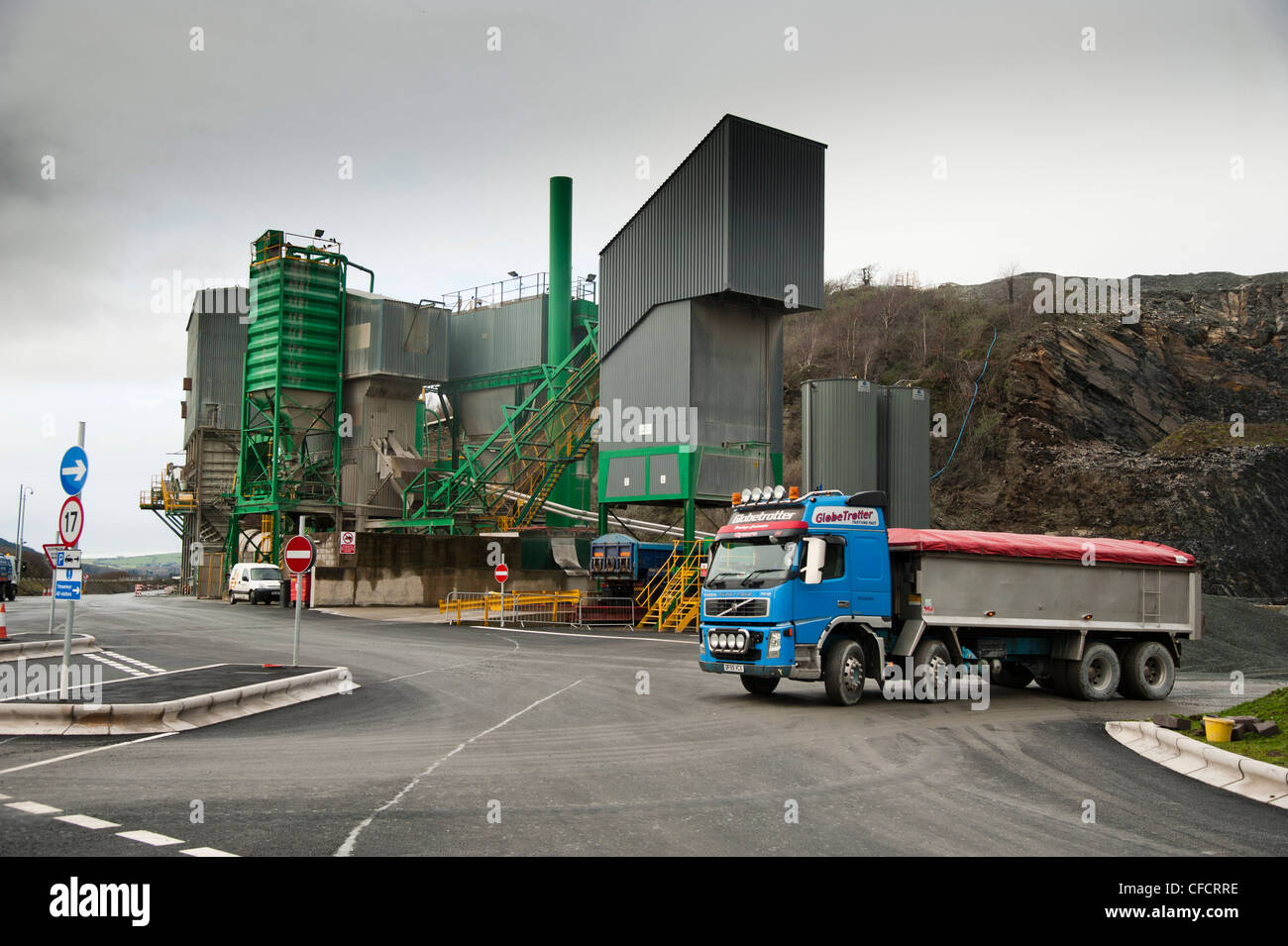 The Tarmac-owned quarry, Minffordd near Porthmadg Wales UK Stock Photo ...