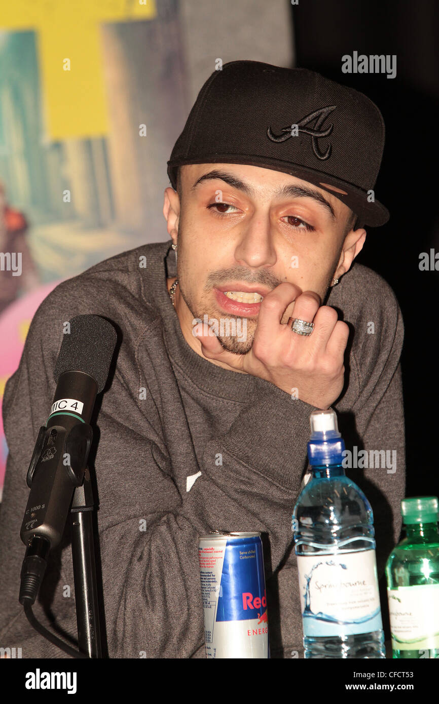 Cast and crew of the British urban movie SKET Stock Photo - Alamy