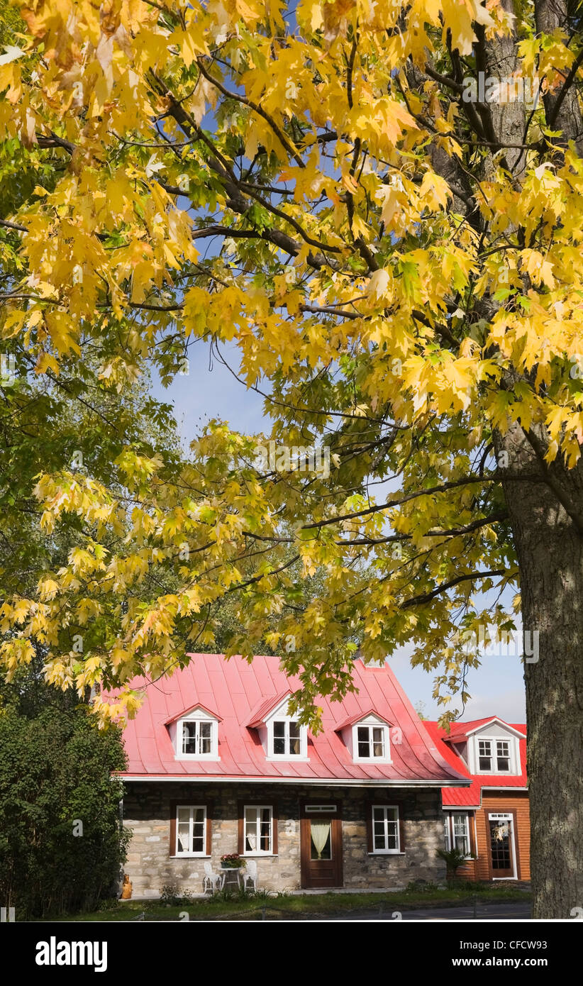 Canadian style buildings hi-res stock photography and images - Alamy