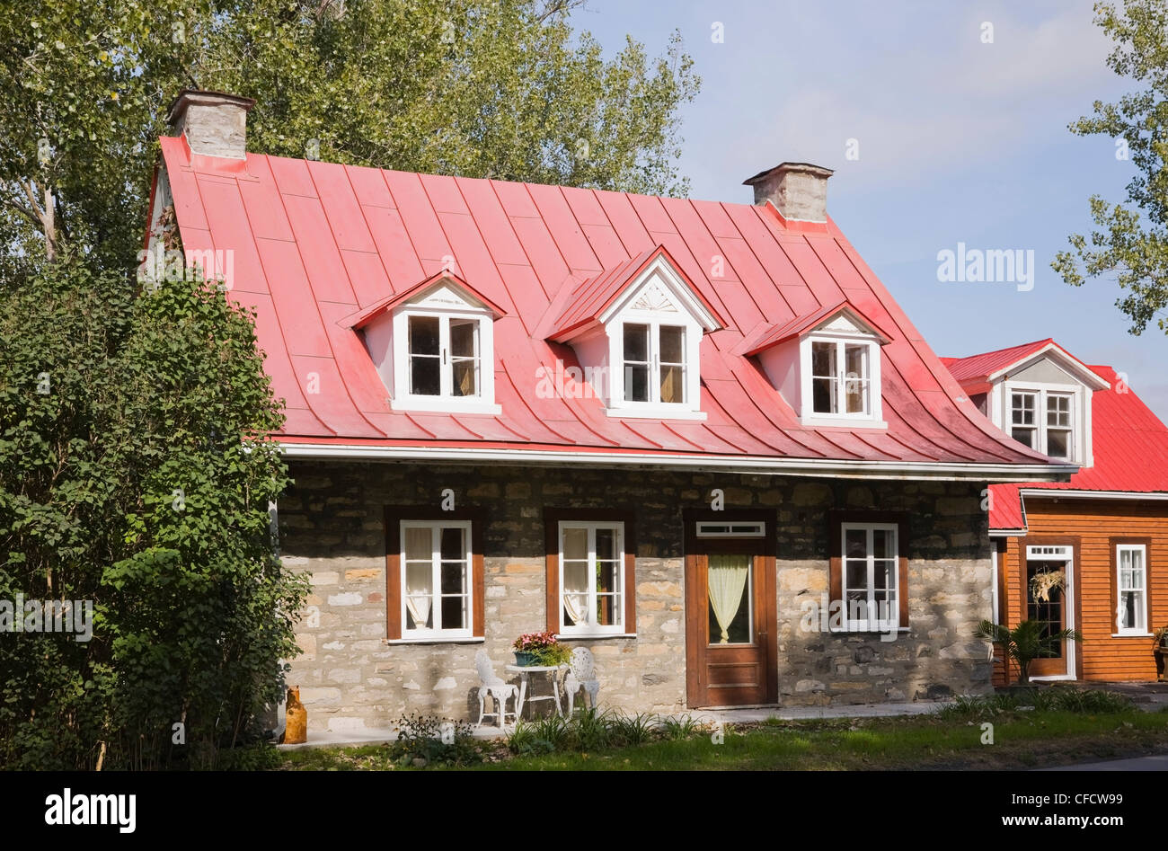 Canadian style buildings hi-res stock photography and images - Alamy