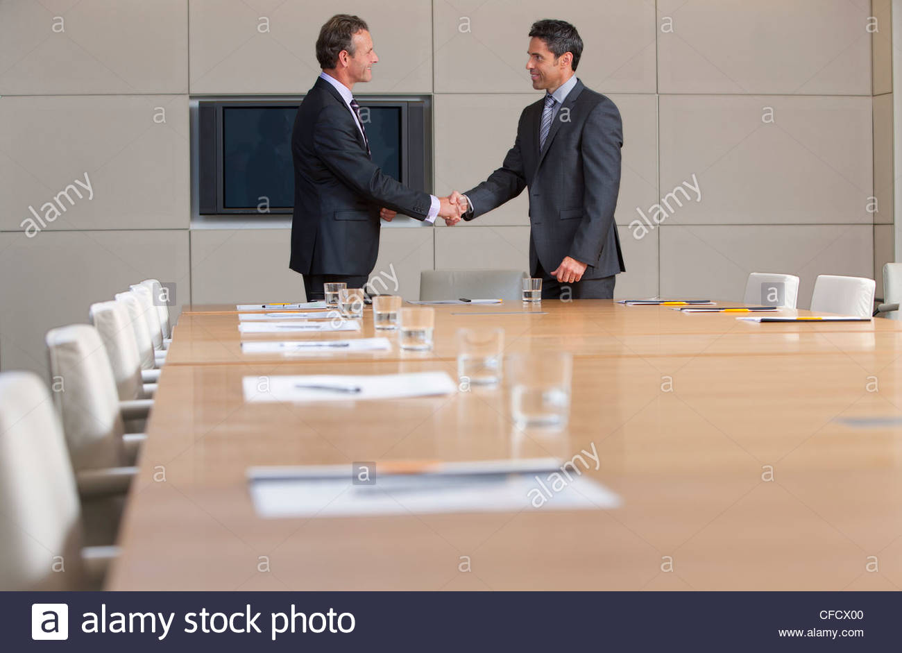 Men In Suits Stock Photos & Men In Suits Stock Images - Alamy
