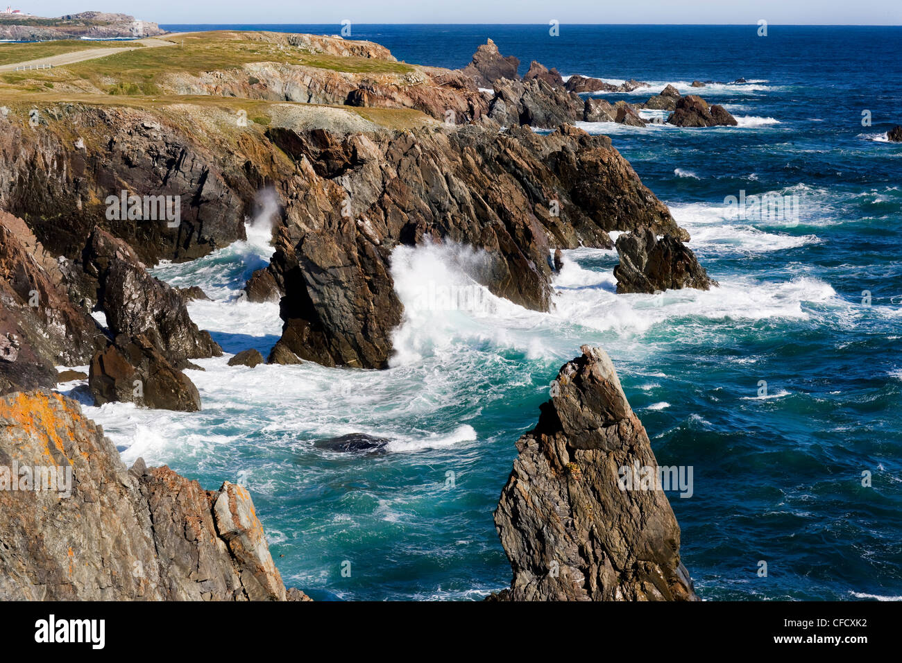Sunlit wave breaking on rock hi-res stock photography and images - Alamy