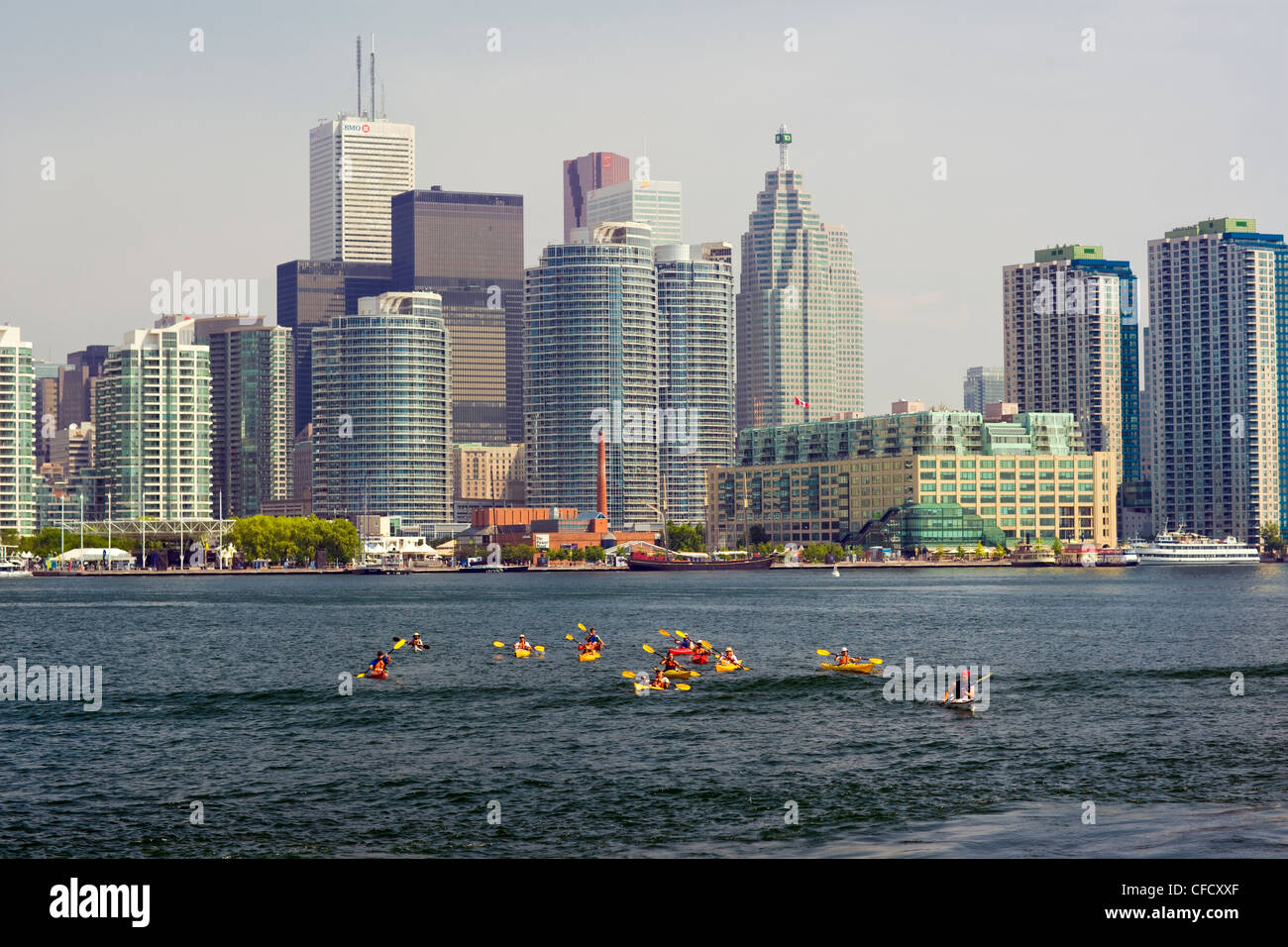 Toronto islands and kayak hi-res stock photography and images - Alamy