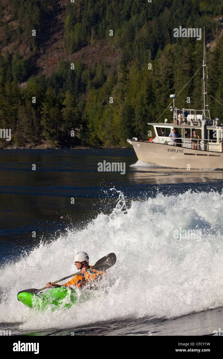 Freestyle kayaks hi-res stock photography and images - Alamy