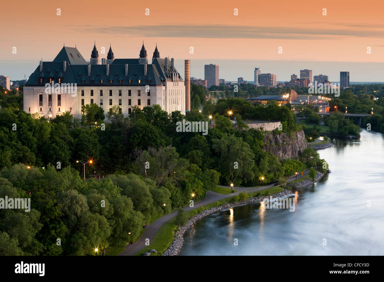 Supreme court of canada hi-res stock photography and images - Alamy