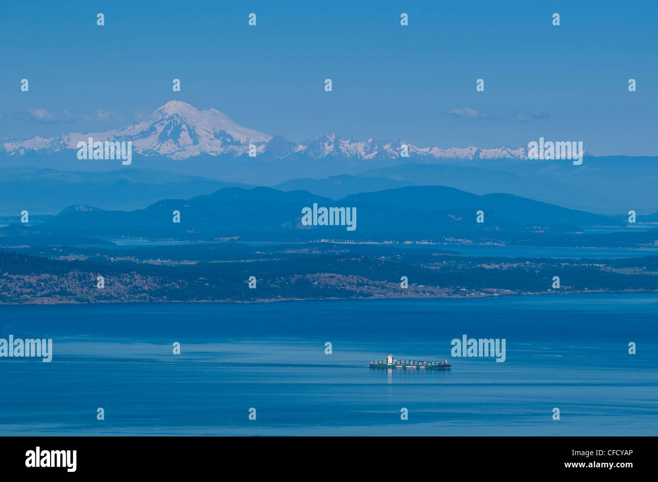 Mount baker salish sea hi-res stock photography and images - Alamy