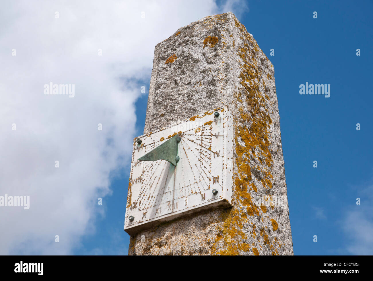 Granite sundial hi-res stock photography and images - Alamy
