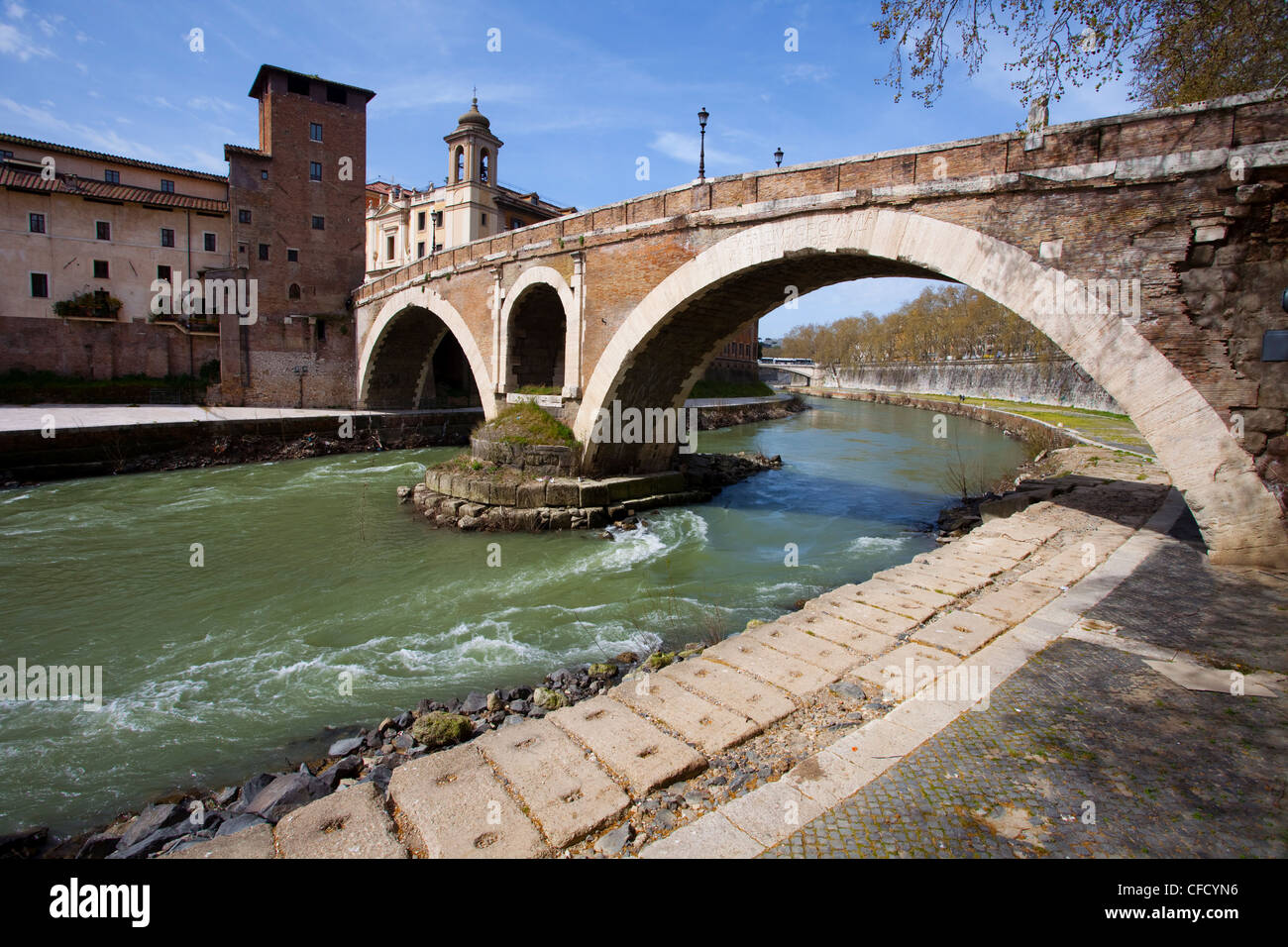 Ponte Fabricio over the River Tiber, Isola Tiberina, Rome, Lazio, Italy ...