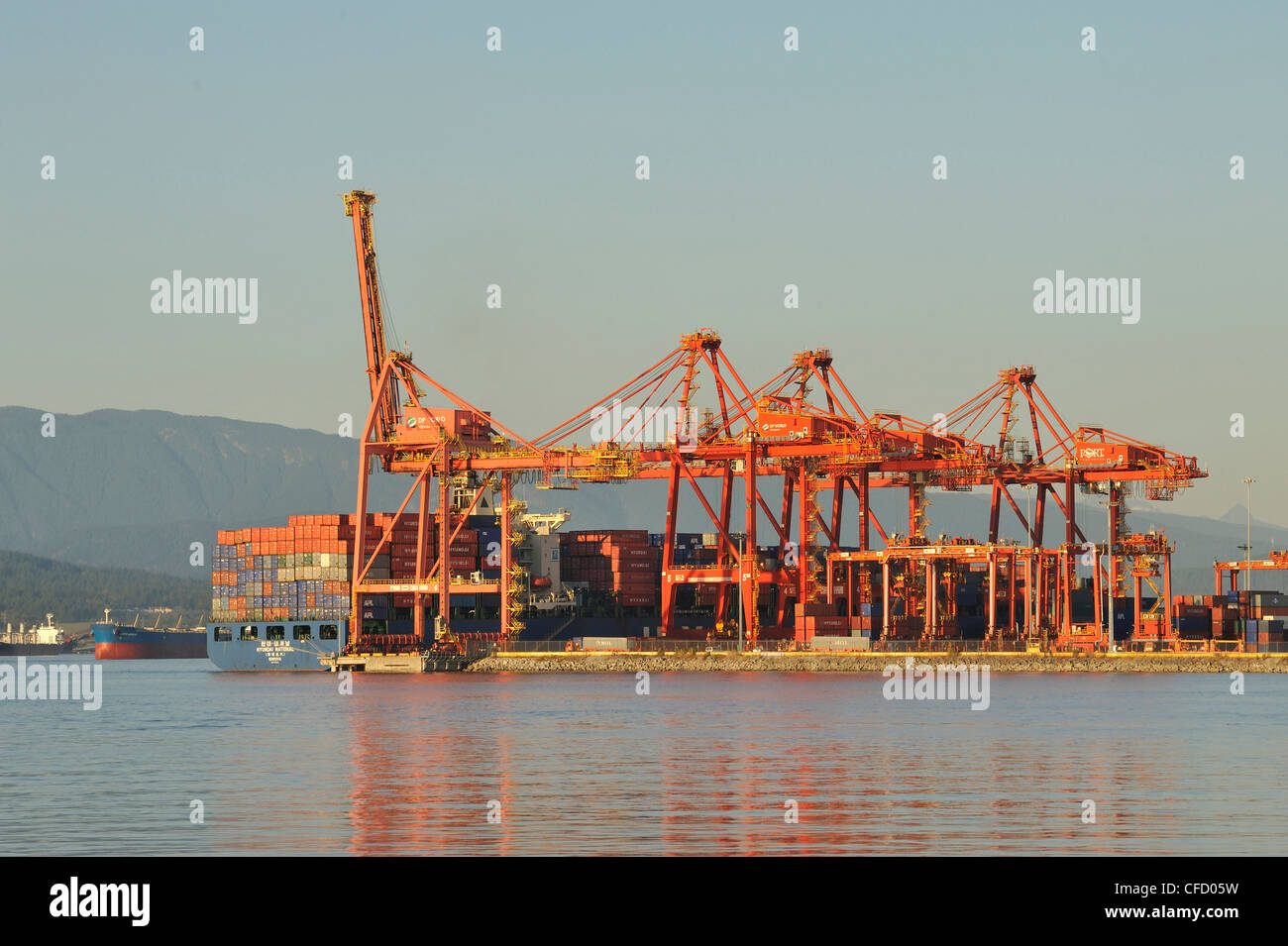 Vancouver fraser port authority hi-res stock photography and images - Alamy