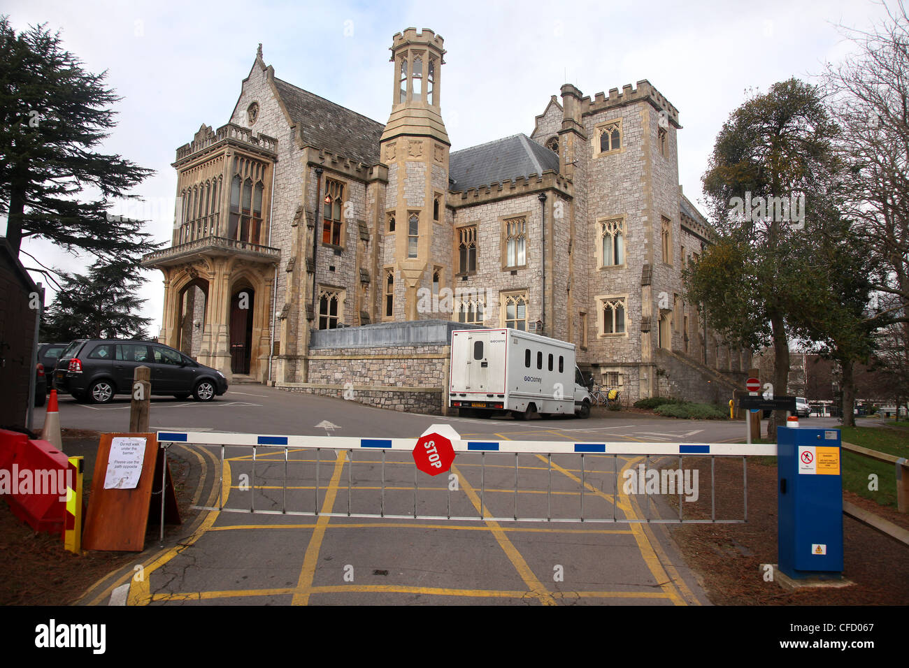 Taunton crown court hi-res stock photography and images - Alamy