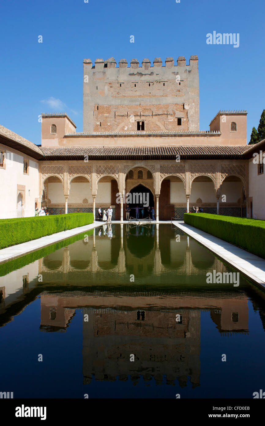 Patio de los Arrayanes and Comares Tower, Alhambra Palace, UNESCO World ...