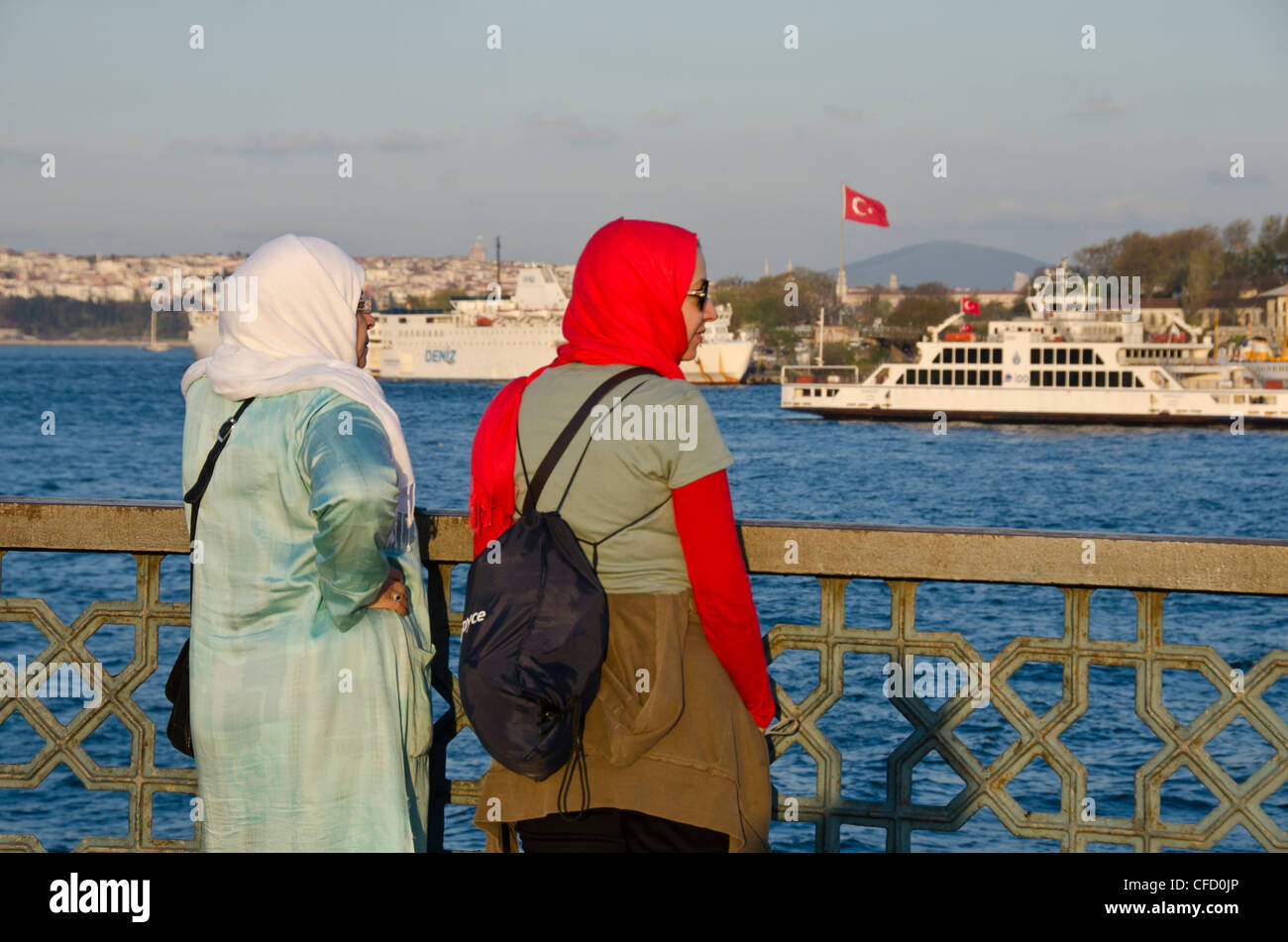 Turkish women hi-res stock photography and images - Alamy