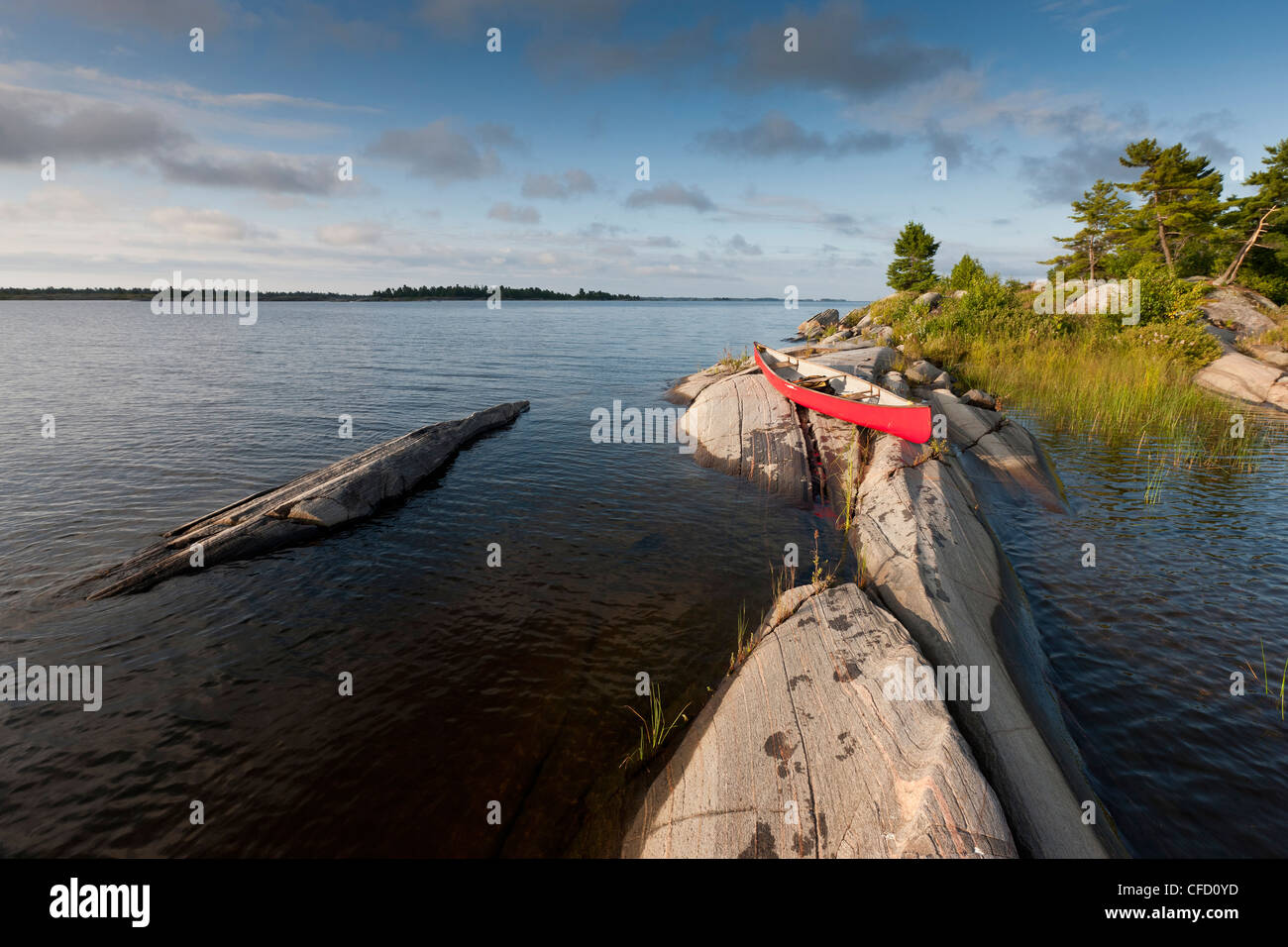 Shoreline 30000 islands hi-res stock photography and images - Alamy