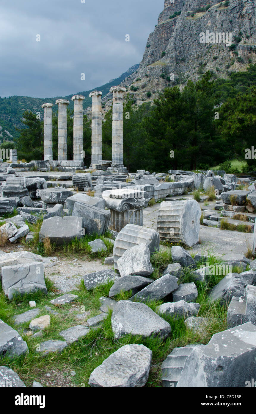 Rubble base hi-res stock photography and images - Alamy