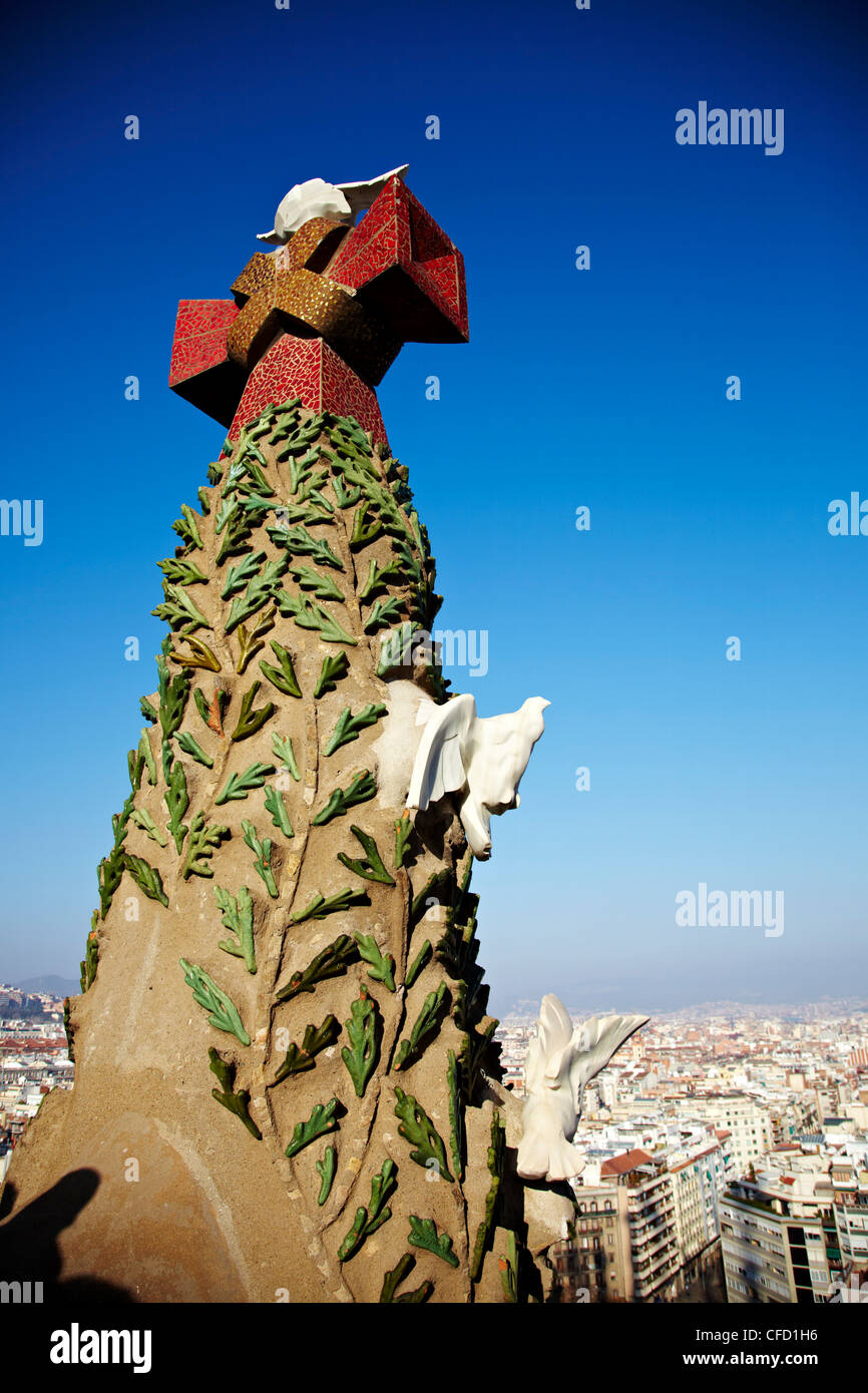 Sagrada familia cross hi-res stock photography and images - Alamy