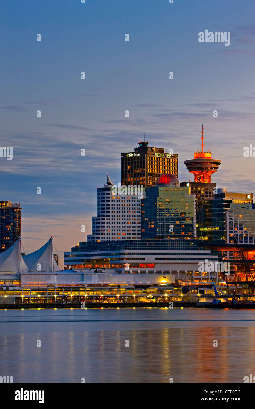 Waterfront buildings in high rise building hi-res stock photography and ...