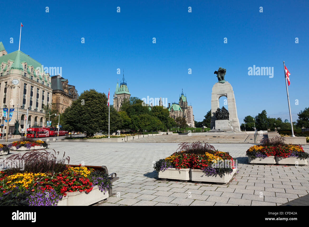 The National War Memorial, Confederation Square, Ottawa, Ontario, Canada Stock Photo - Alamy