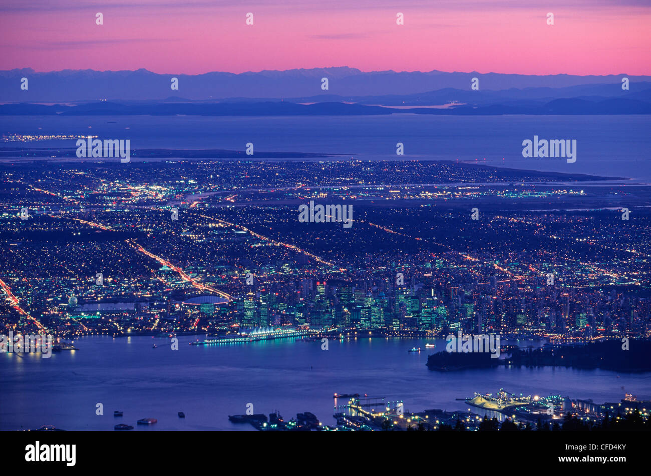 Sunset view vancouver city hi-res stock photography and images - Alamy