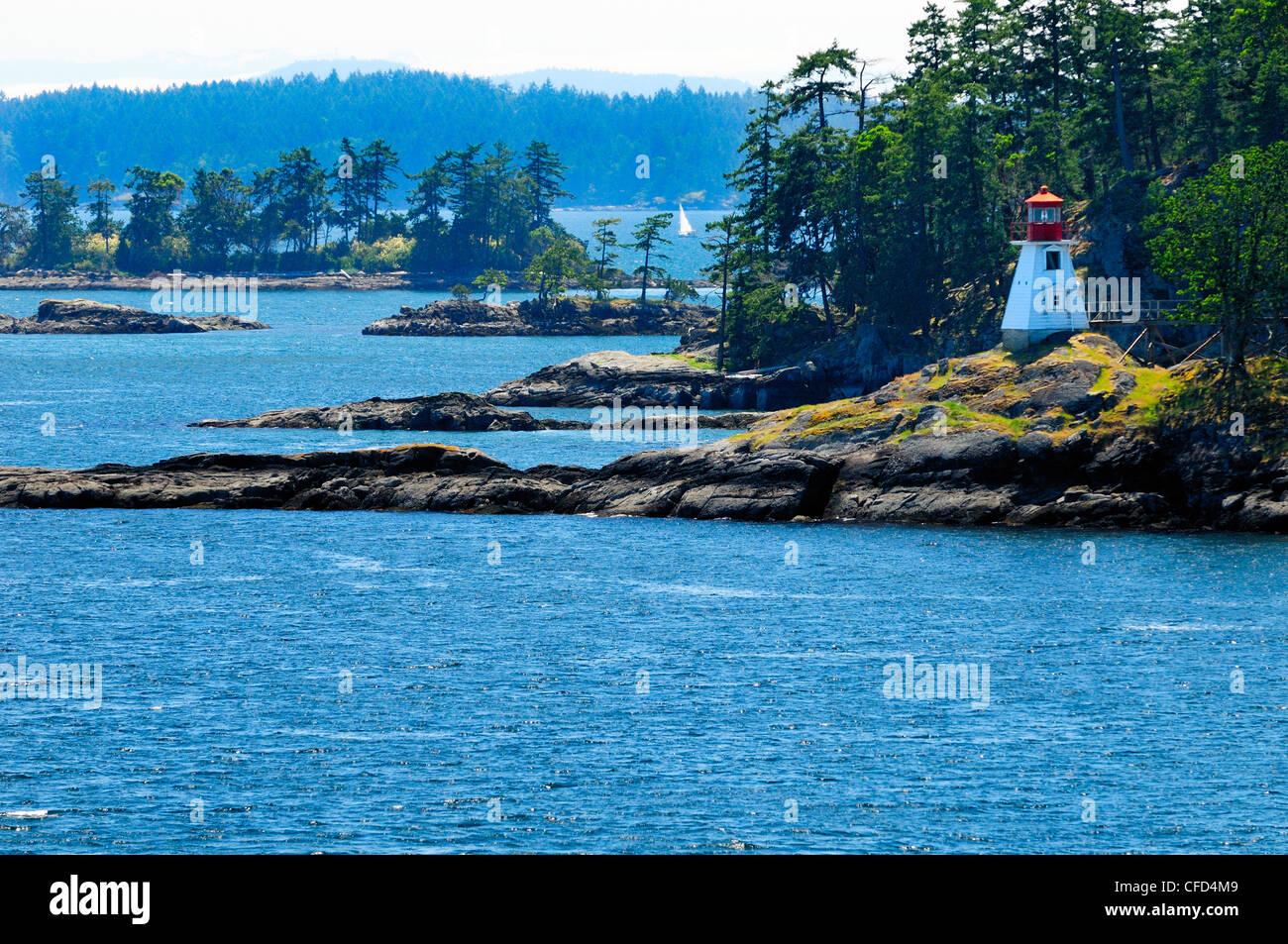 An unmanned lighthouse gulf island Strait Stock Photo - Alamy