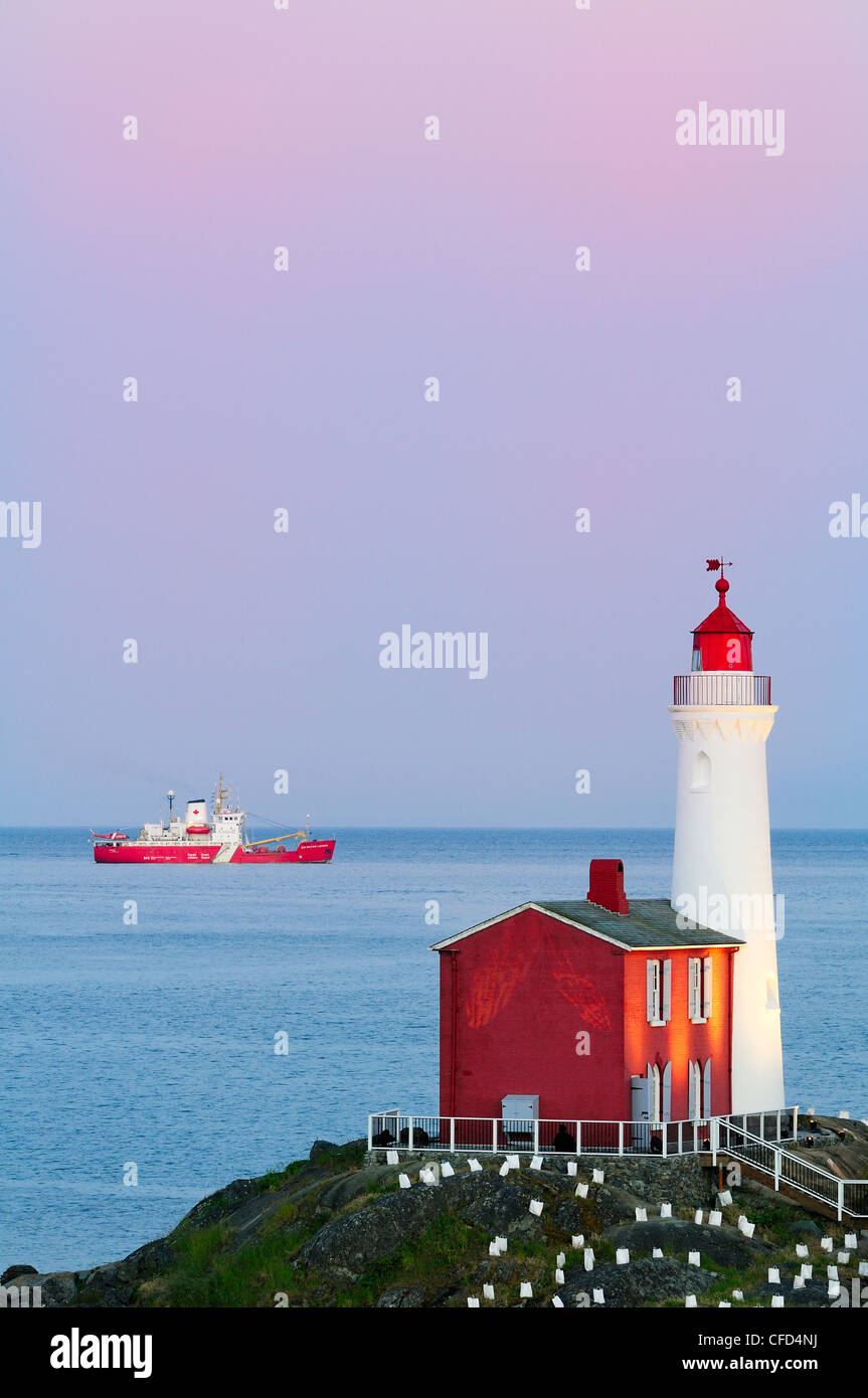 Ccgs sir wilfrid laurier hi-res stock photography and images - Alamy