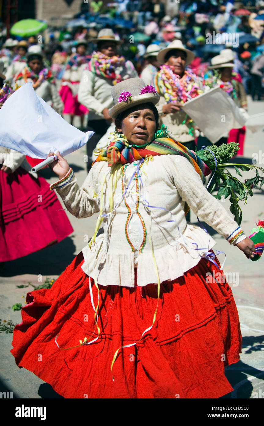 Women dancing at Anata Andina harvest festival, Carnival, Oruro ...