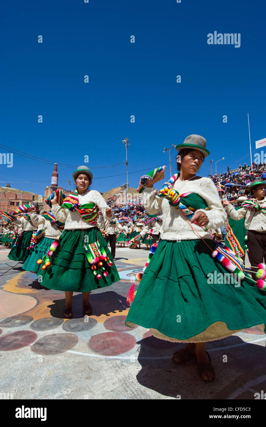 Women dancing at Anata Andina harvest festival, Carnival, Oruro ...