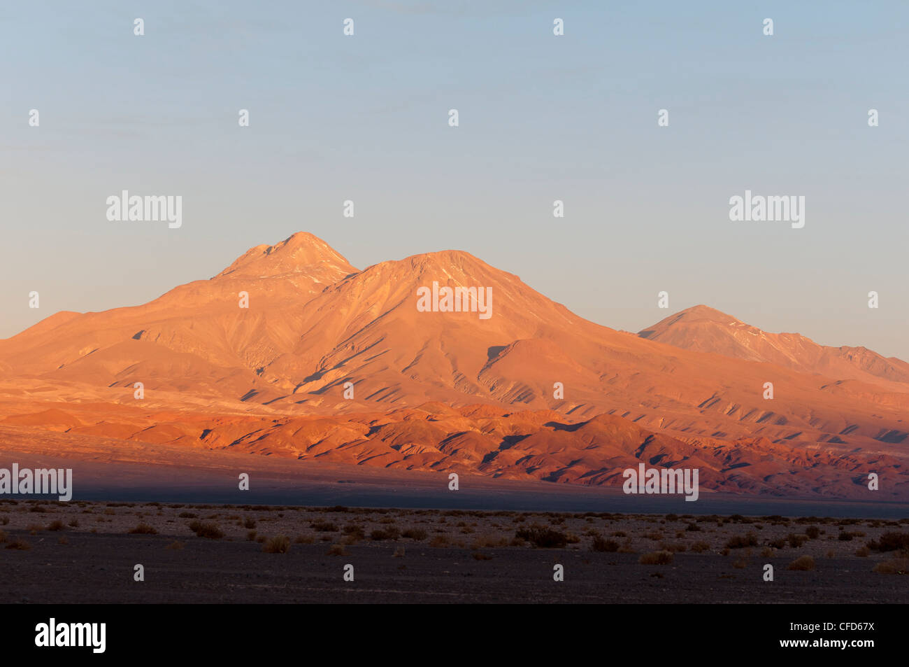 Atacama desert hi-res stock photography and images - Alamy