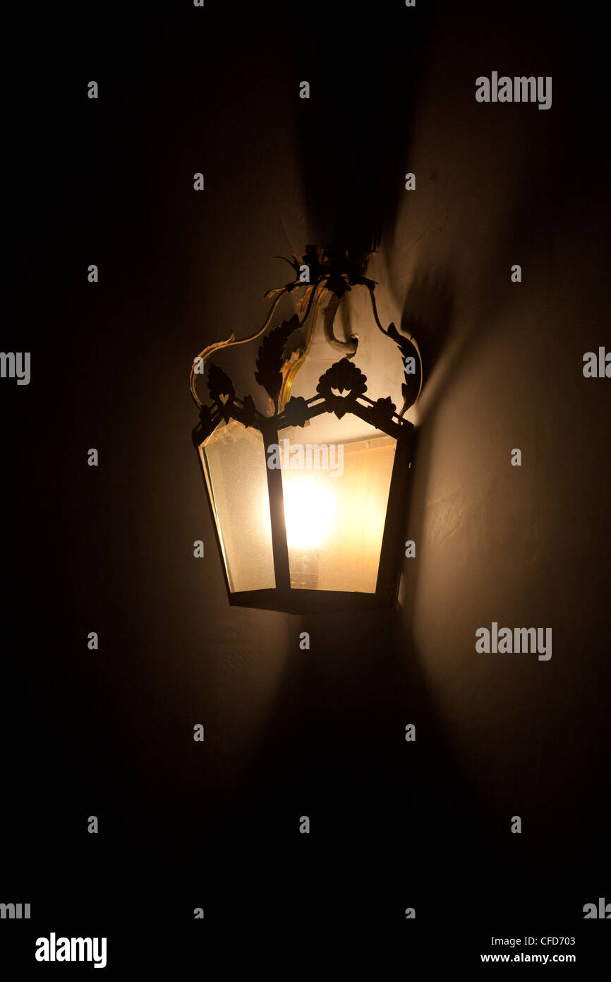 Lamp casting light on wall hi-res stock photography and images - Alamy