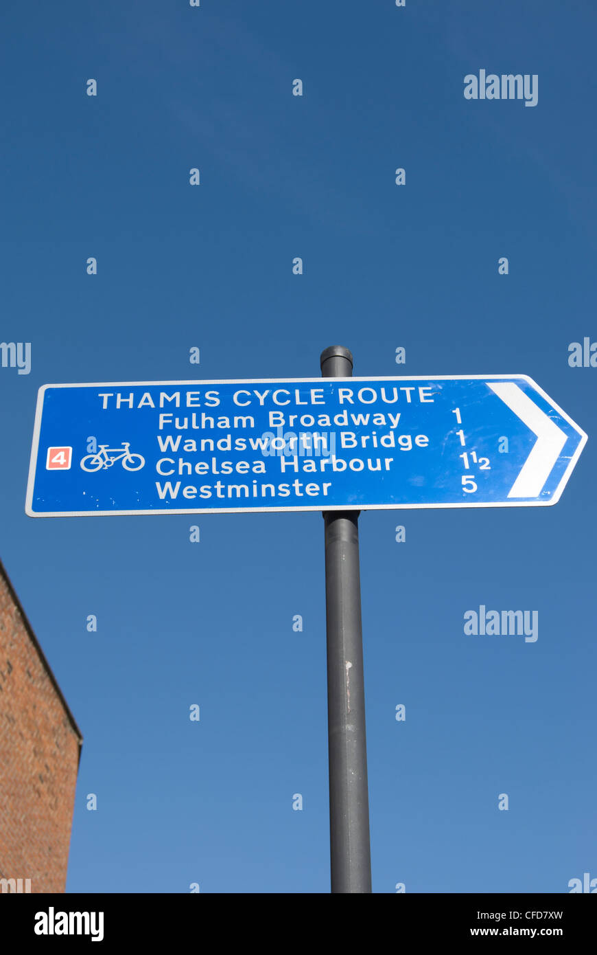 thames cycle route sign in parsons green, london, england, with local ...