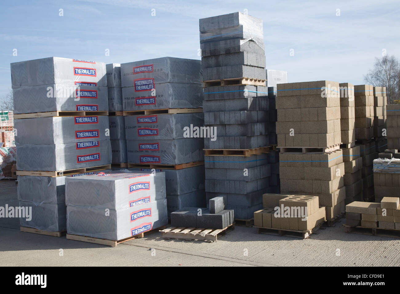 Builders yard materials hi-res stock photography and images - Alamy
