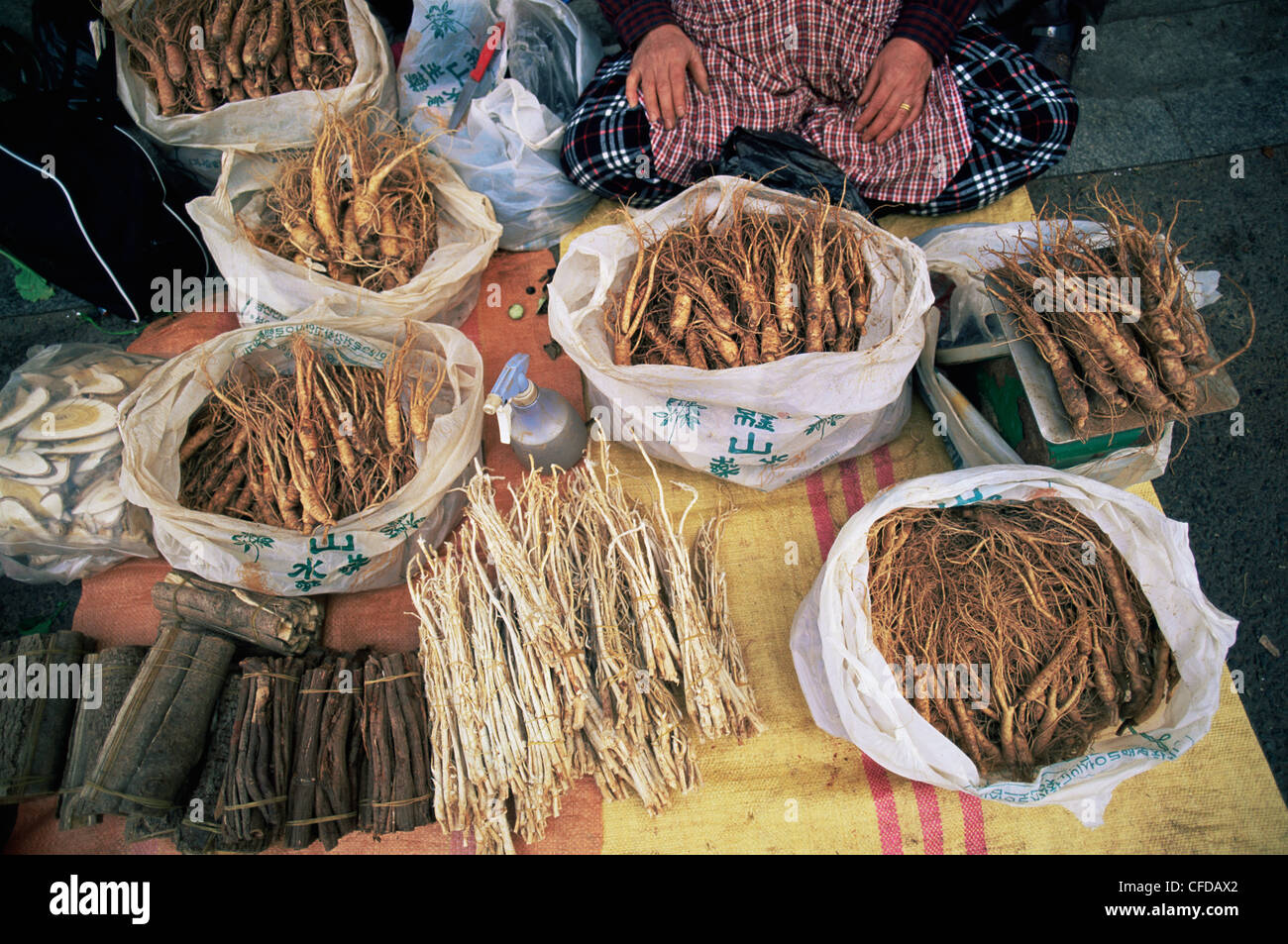 Korea, Seoul, Namdaemun Market, Ginseng Display in Outdoor Market Stock ...