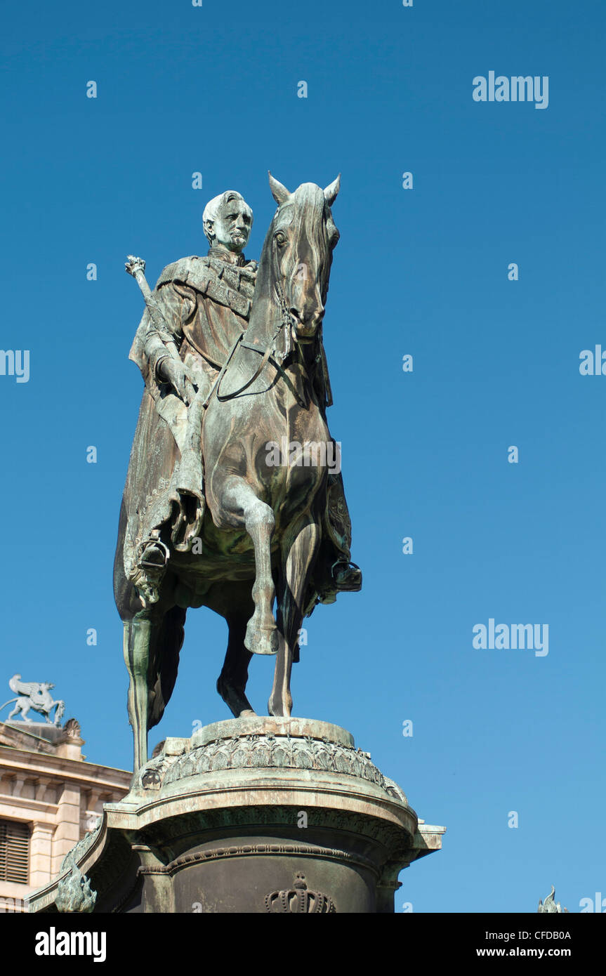 Statue outside opera house, Dresden, Saxony, Germany, Europe Stock ...