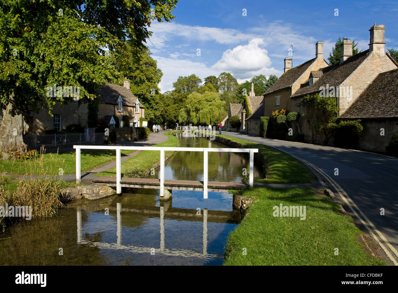 Little Eye stream in Lower Slaughter Village, Gloucestershire ...
