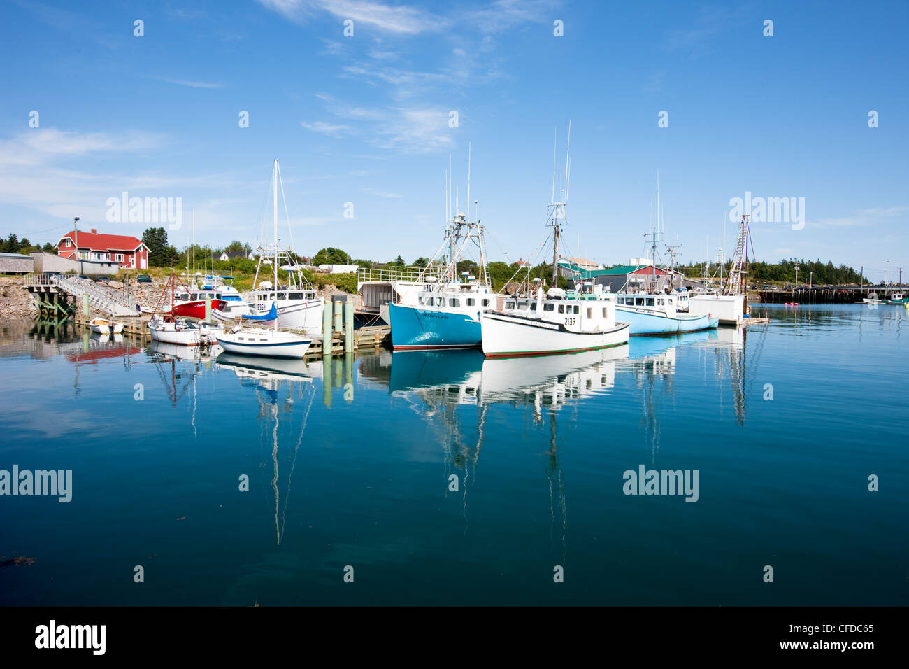 North Head Harbour wharf, Grand Manan Island, Bay of fundy, New Brunswick, Canada Stock Photo ...
