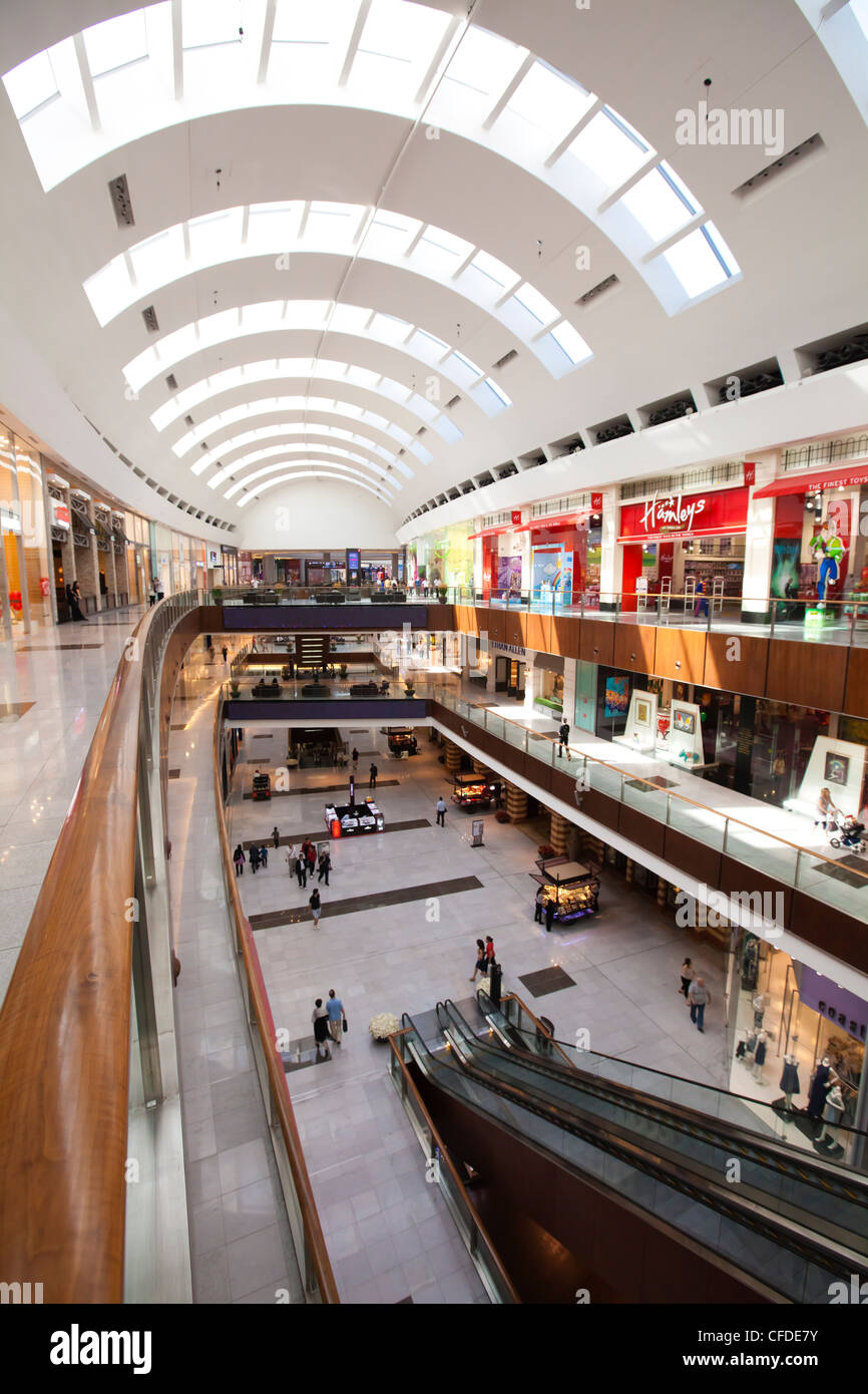 Dubai Mall, the largest indoor shopping complex in the world, Dubai ...