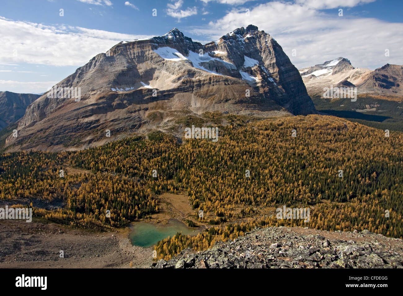 Trail to Titcomb Basin, Wind River Range, Wyoming, United States of ...