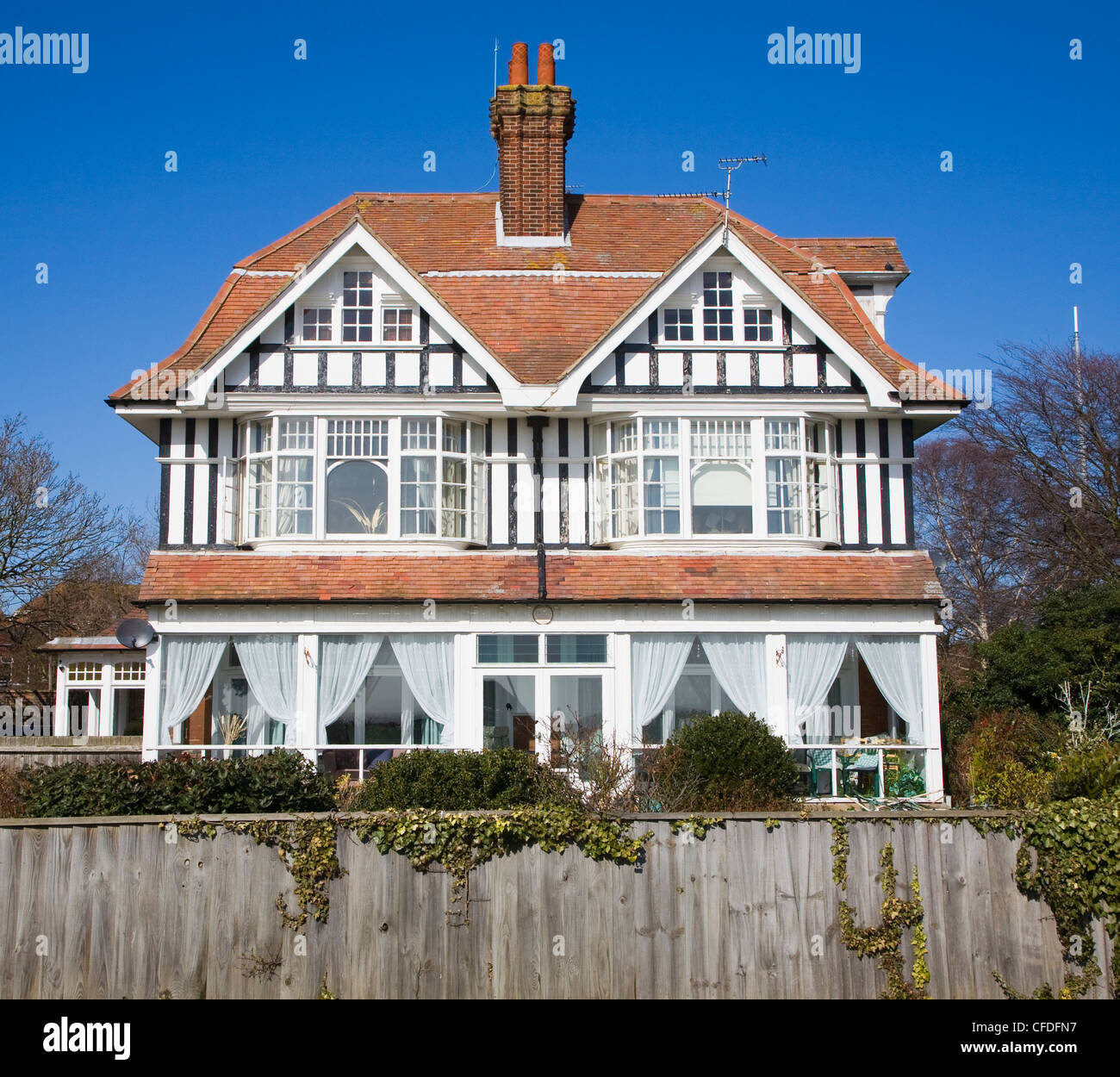 Edwardian style houses hi-res stock photography and images - Alamy
