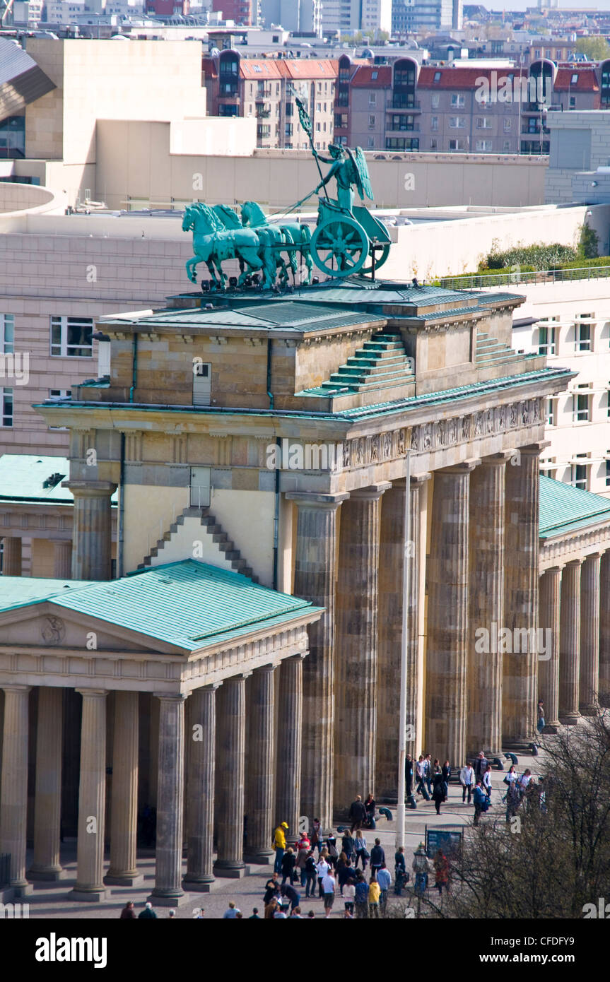 Brandenburg gate with quadriga hi-res stock photography and images - Alamy