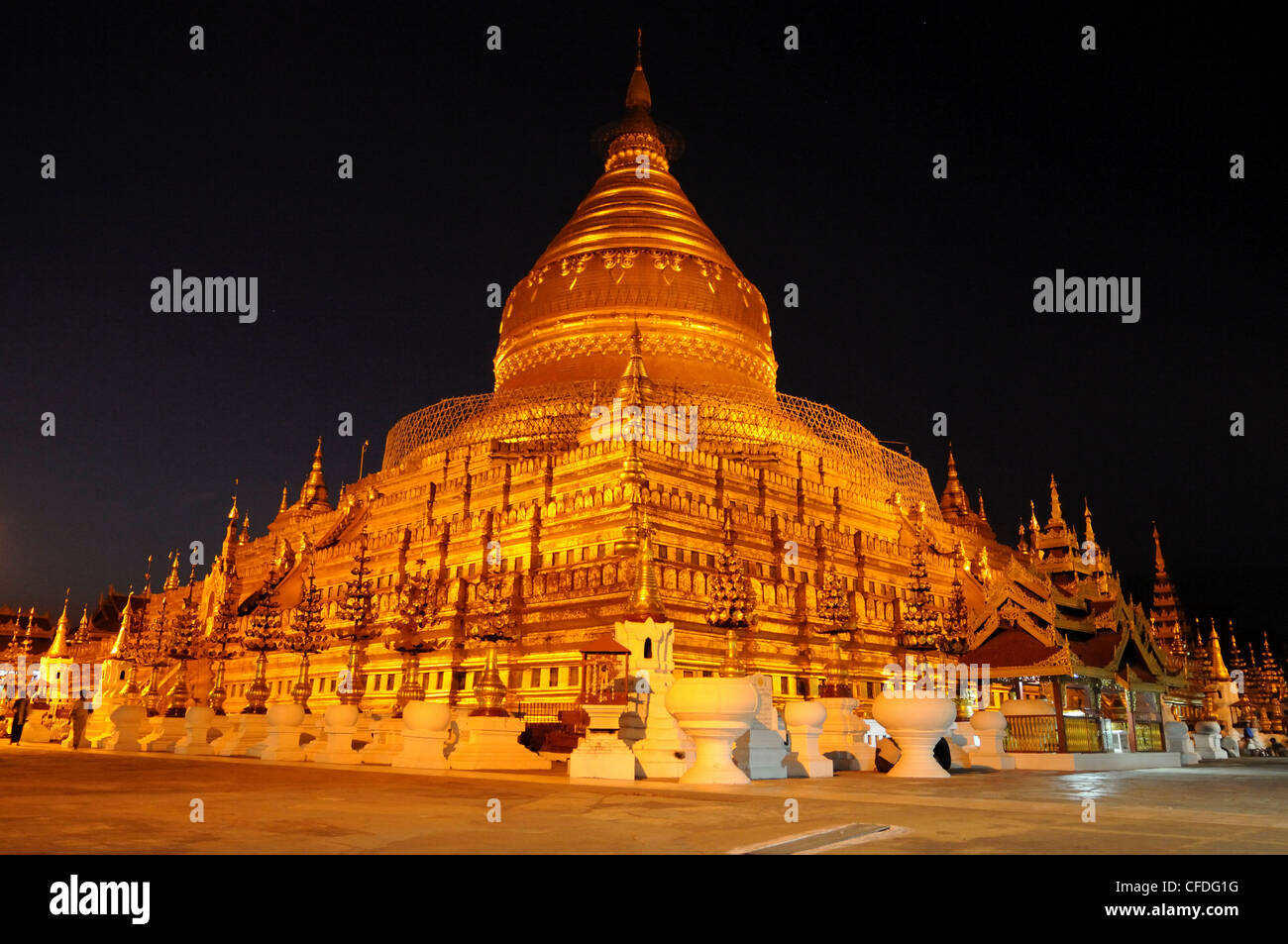 Bagan nighttime hi-res stock photography and images - Alamy
