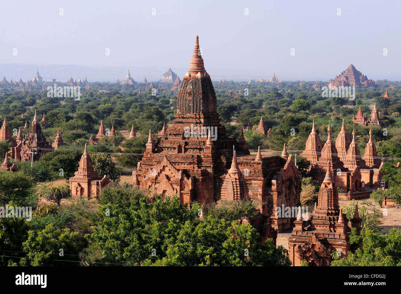 Bagan temples pagodas view myanmar hi-res stock photography and images ...