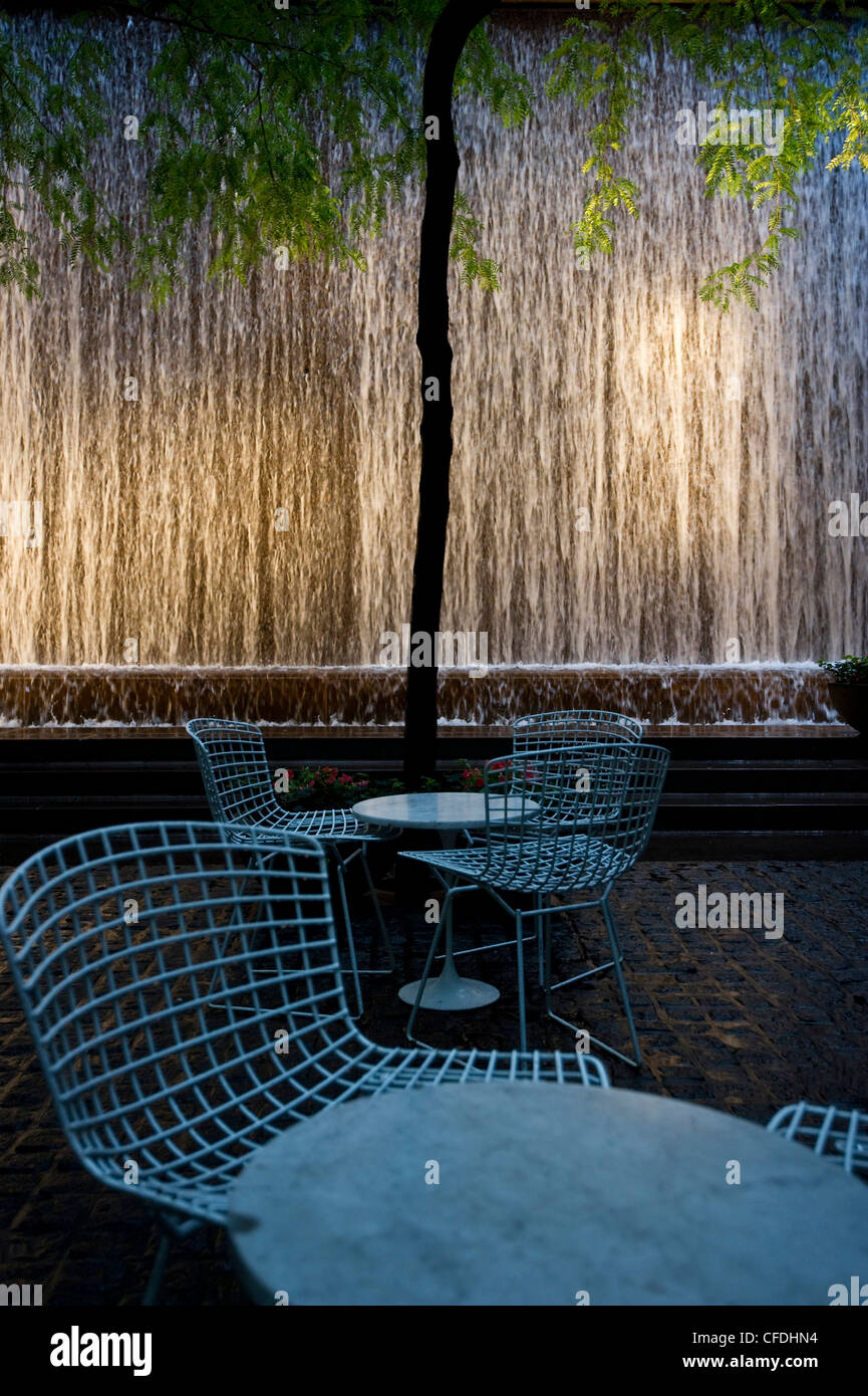 The modern moma cafe hi-res stock photography and images - Alamy