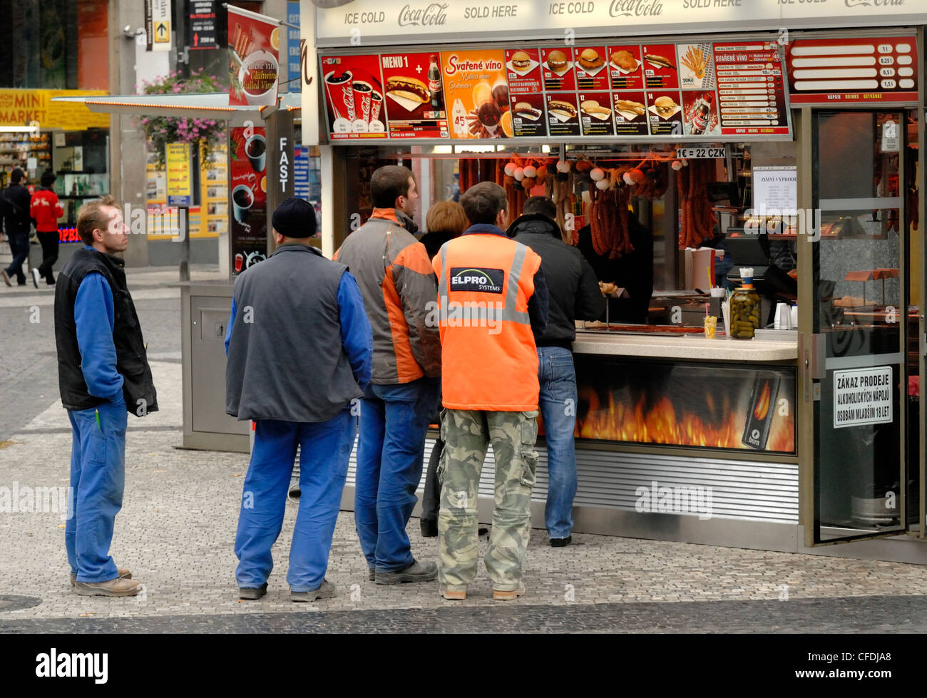 People queuing for food hi-res stock photography and images - Alamy