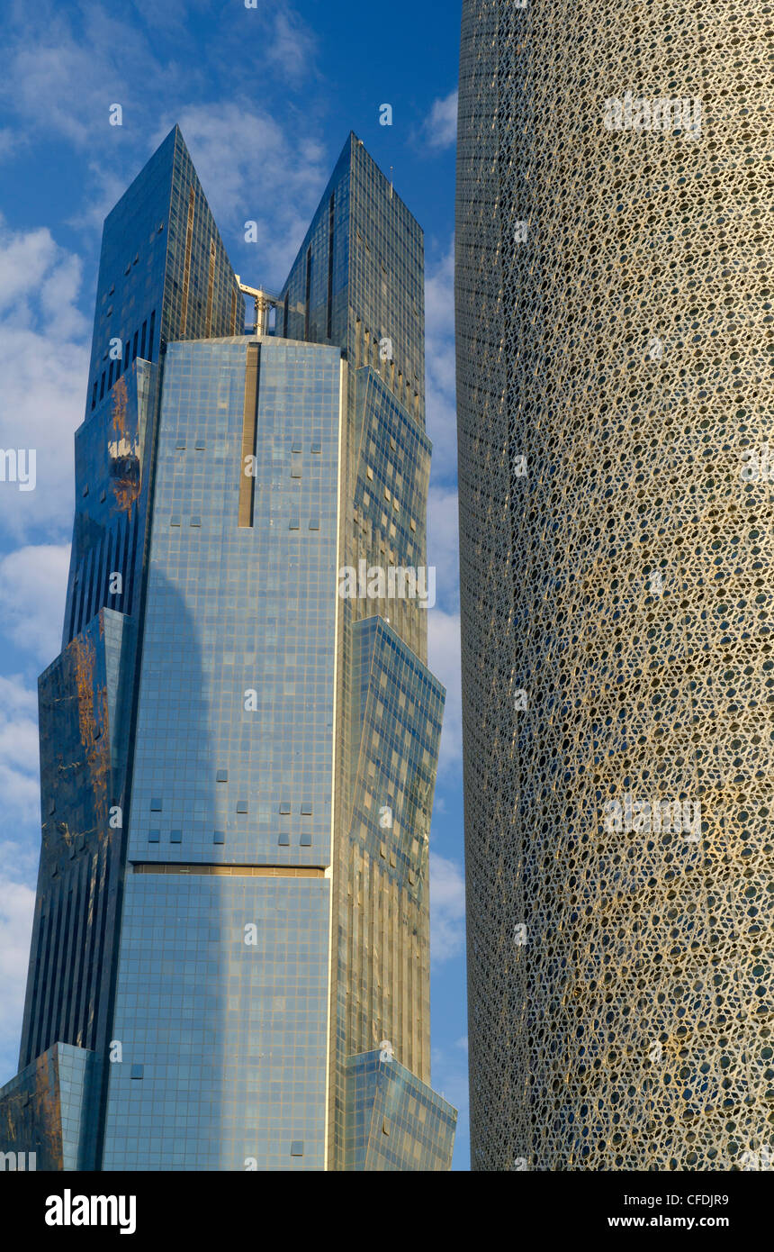 Burj qatar palm tower doha hi-res stock photography and images - Alamy