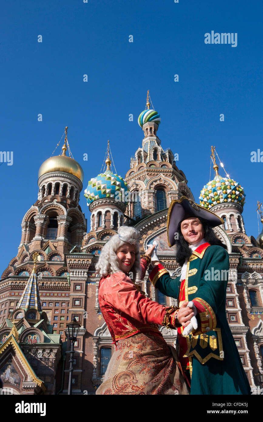 Historic costumes hi-res stock photography and images - Alamy